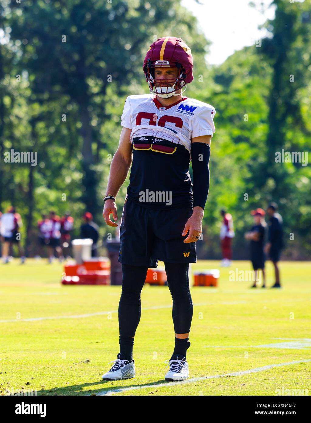Washington Commanders tight end Zach Ertz (86) during practice at the ...