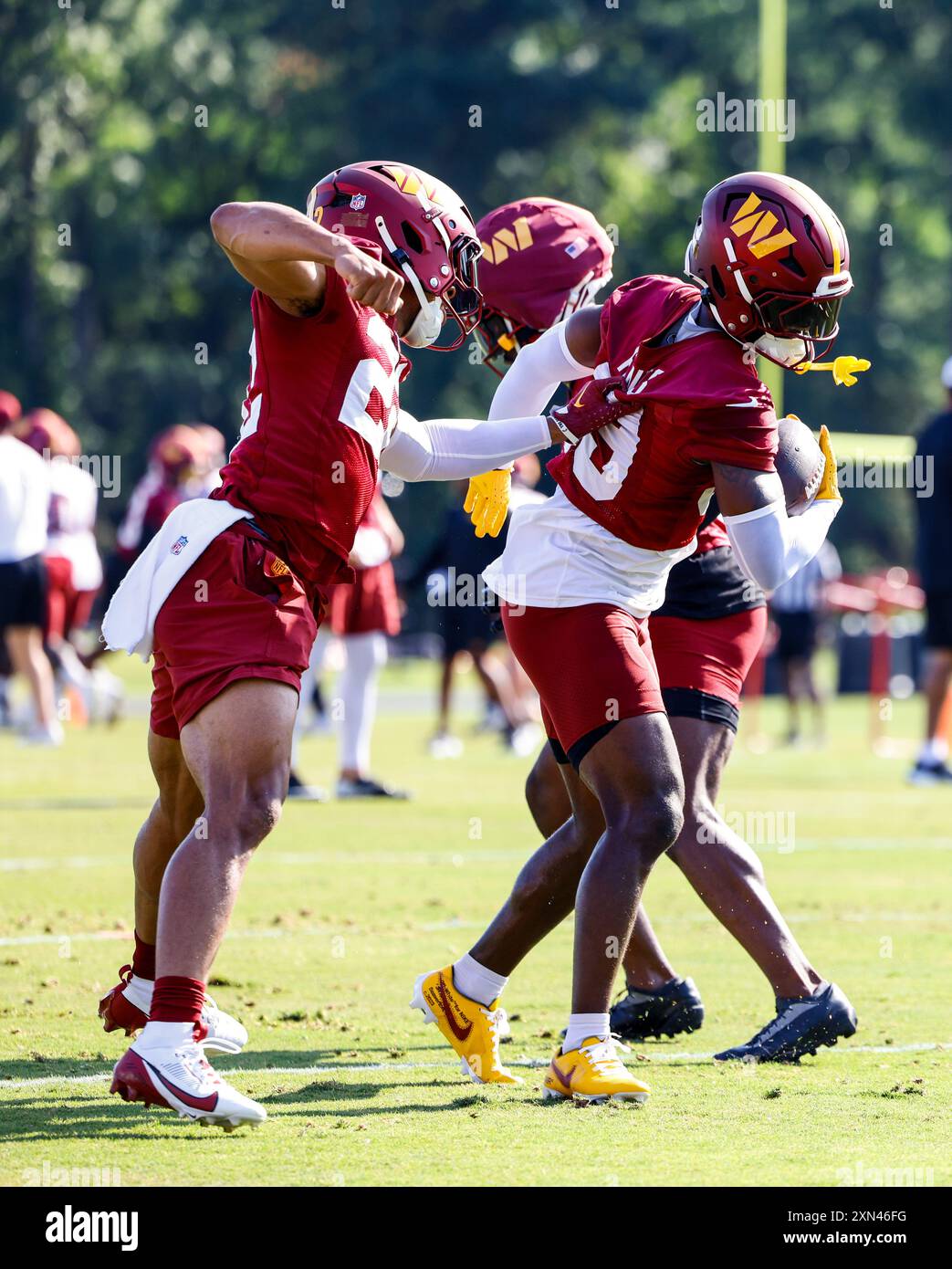 Washington Commanders safety Jeremy Reaves (39), cornerback Noah ...