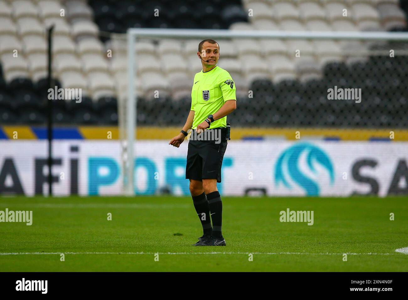 MKM Stadium, Hull, England - 30th July 2024 Referee A Kitchen - during ...