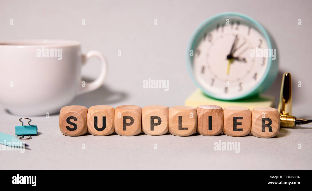 Supplier relationship management hi-res stock photography and images ...