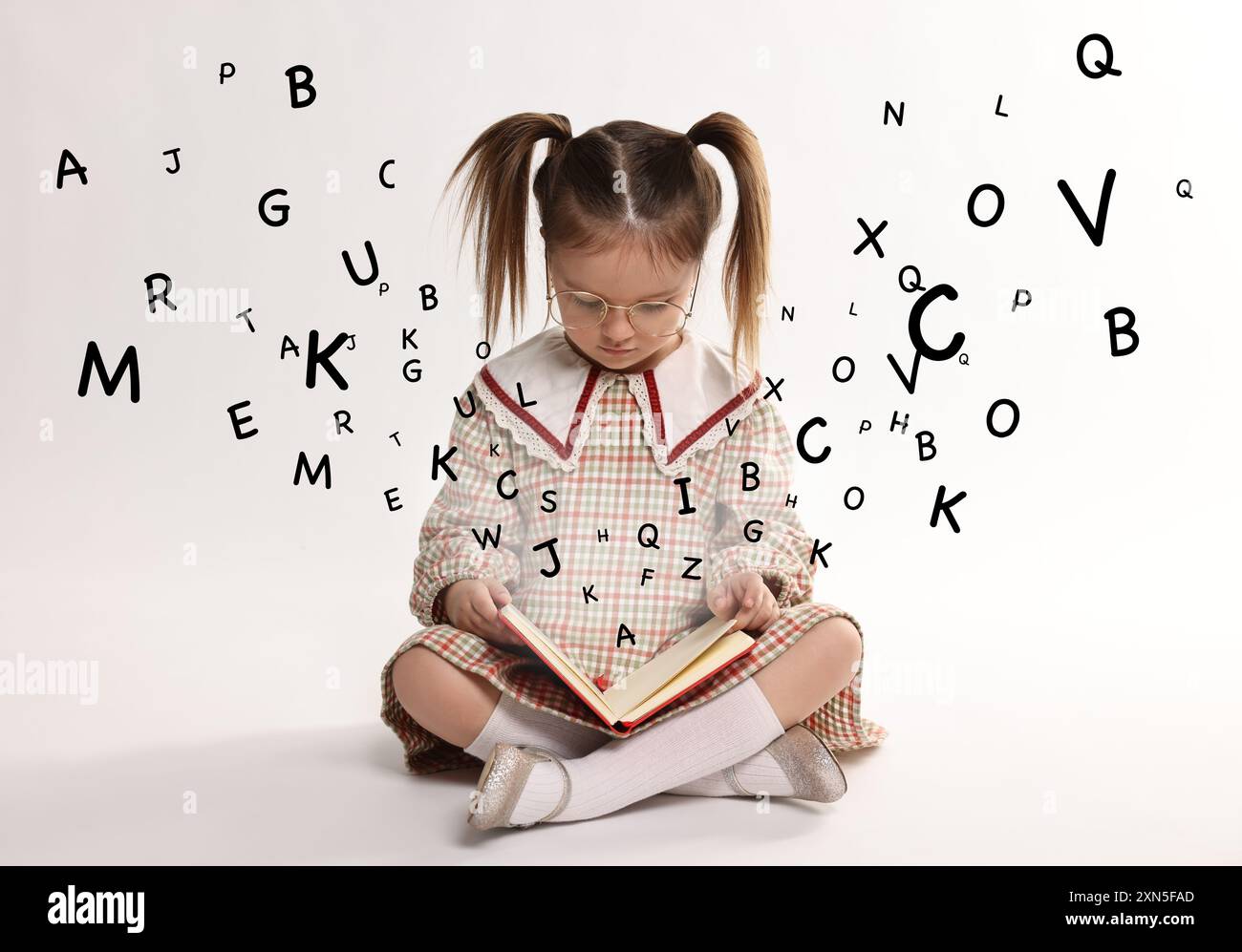 Girl reading letters glasses hi-res stock photography and images - Alamy