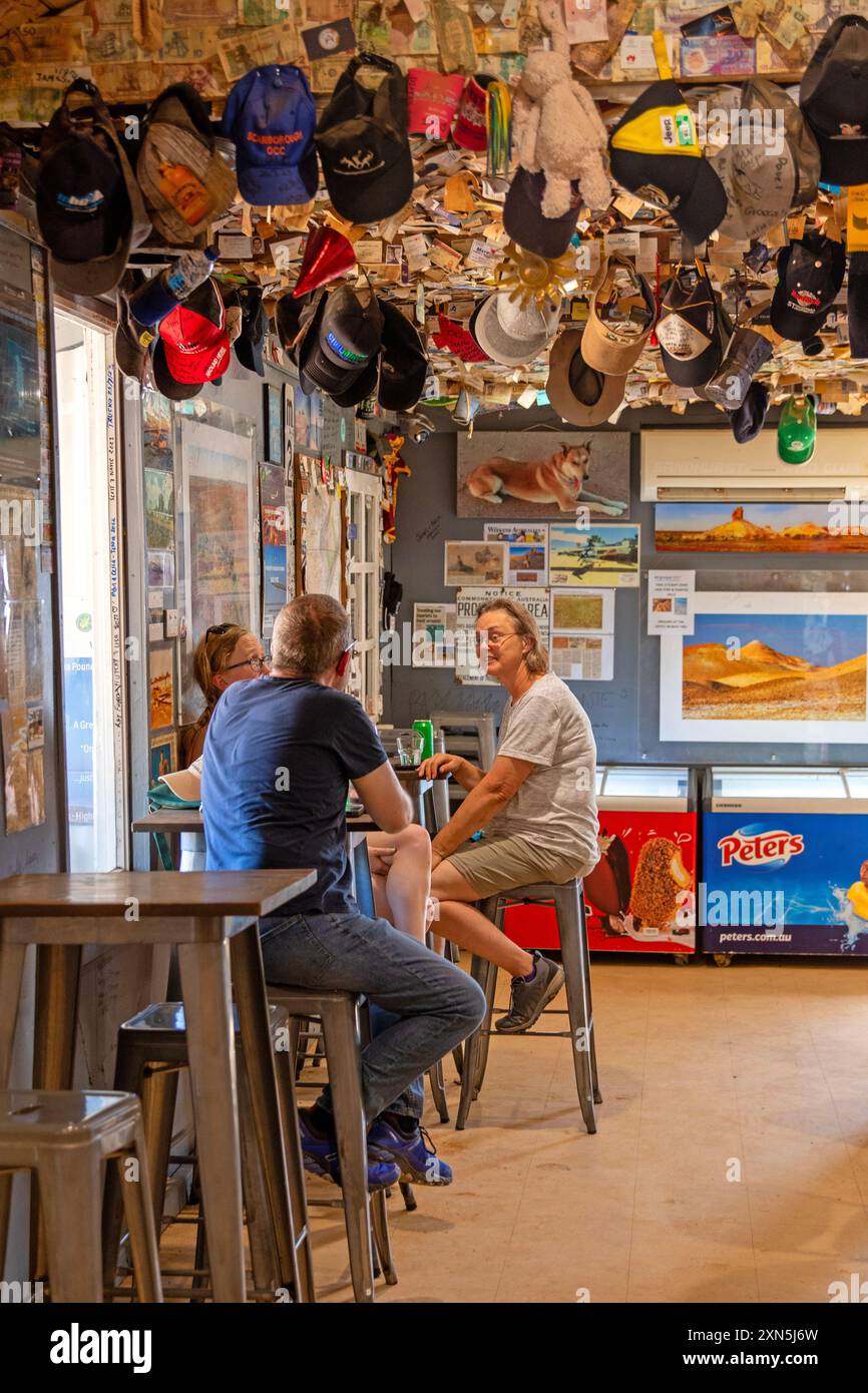 William Creek Hotel on the Oodnadatta Track Stock Photo - Alamy