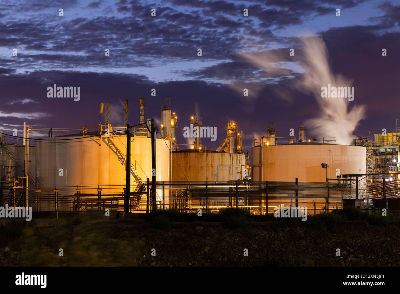 Co2 storage tank hi-res stock photography and images - Alamy
