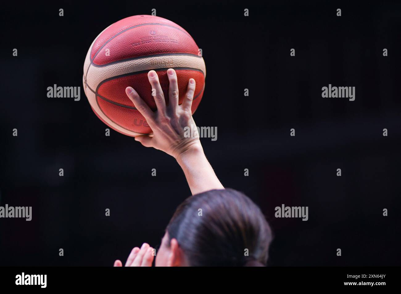 Amy bonner referee hi-res stock photography and images - Alamy
