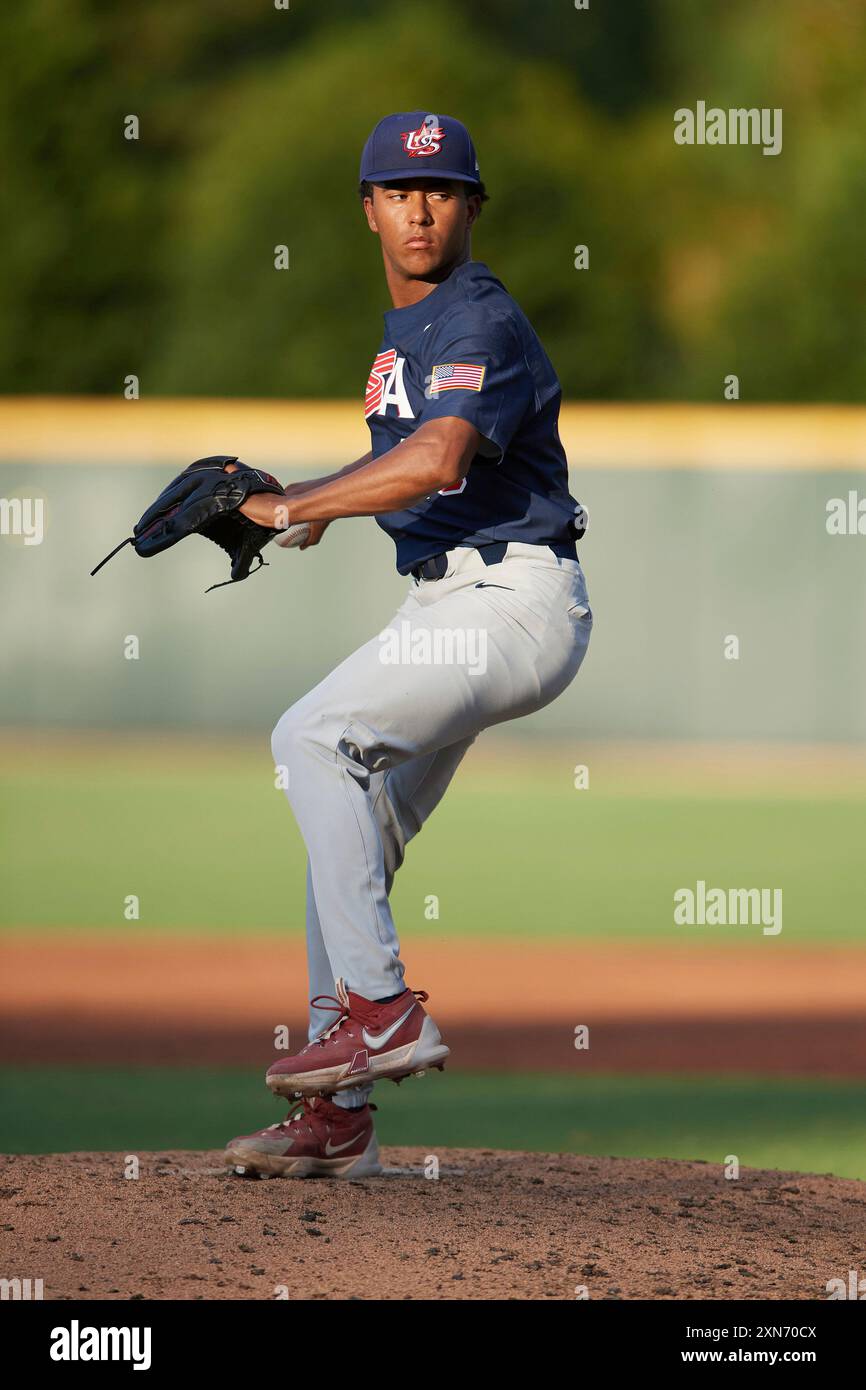 Team Stars pitcher Kyson Witherspoon (26) (Oklahoma) delivers a pitch ...