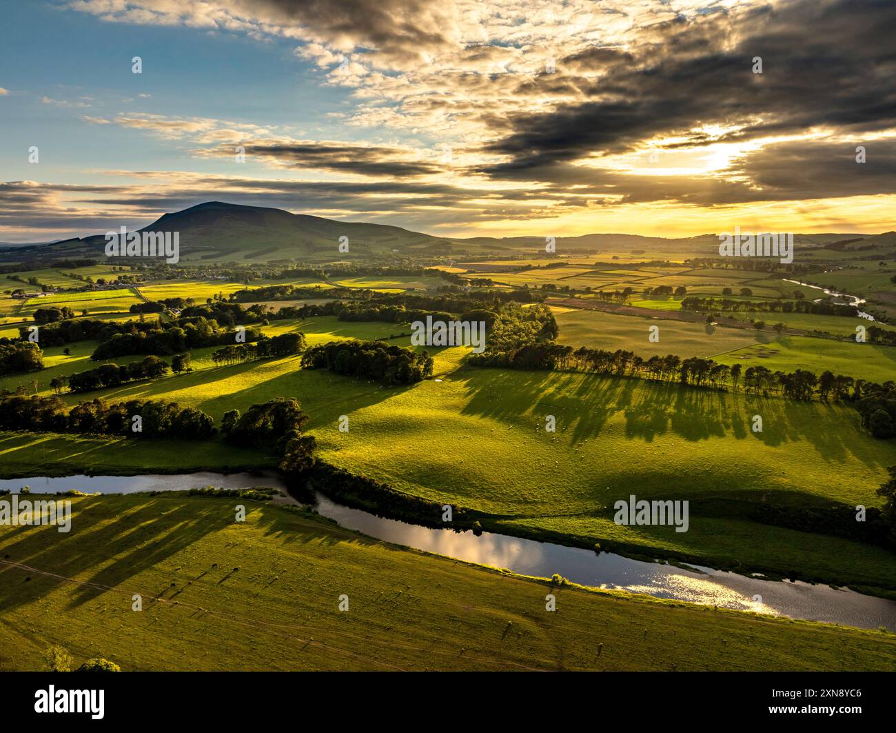 River Clyde flowing through the grounds of Cornhill Castle, Biggar ...