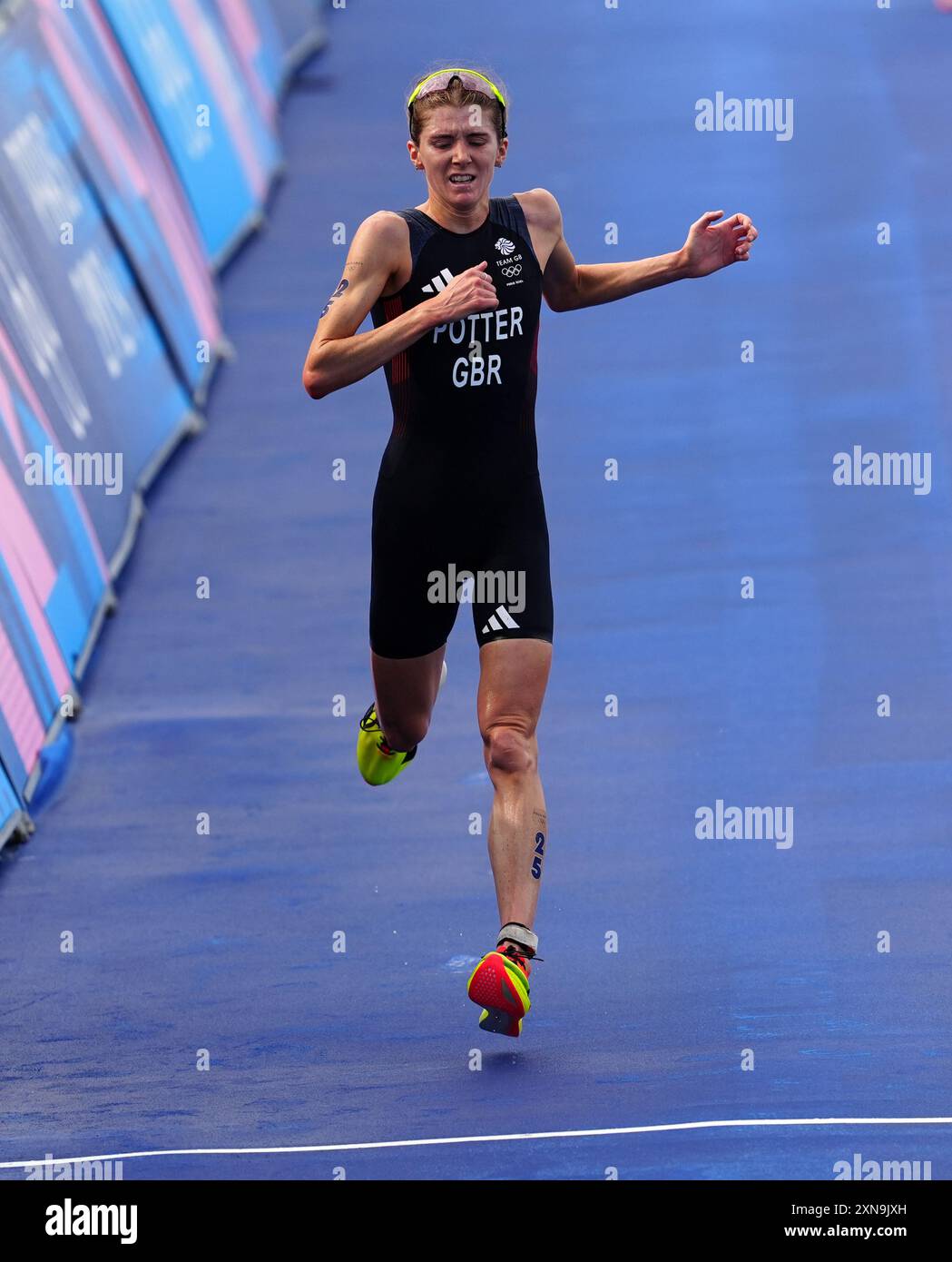 Great Britain's Beth Potter after finishing third, to claim a bronze ...