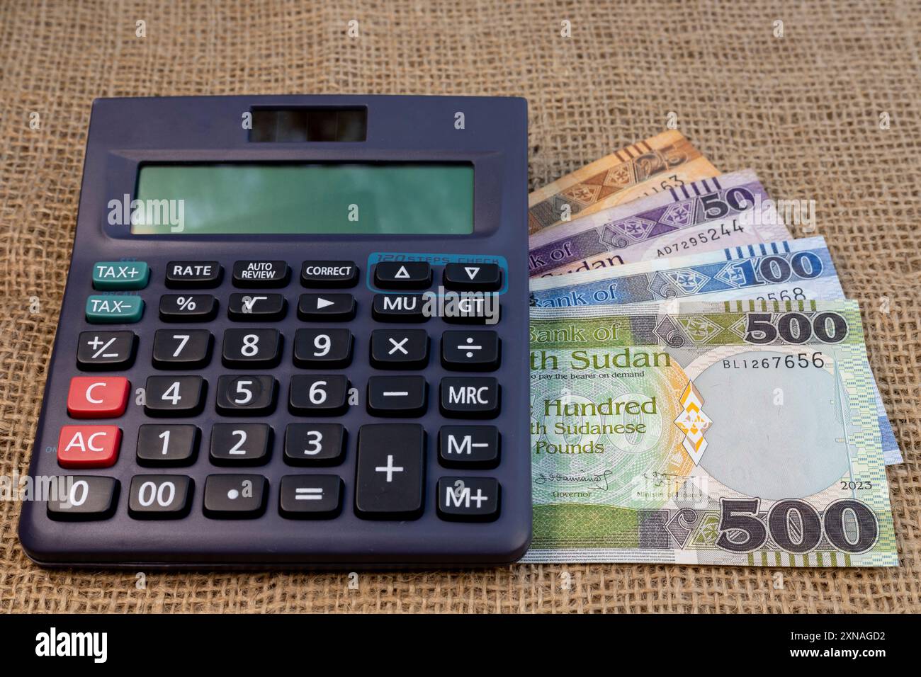 100 pound note hi-res stock photography and images - Alamy