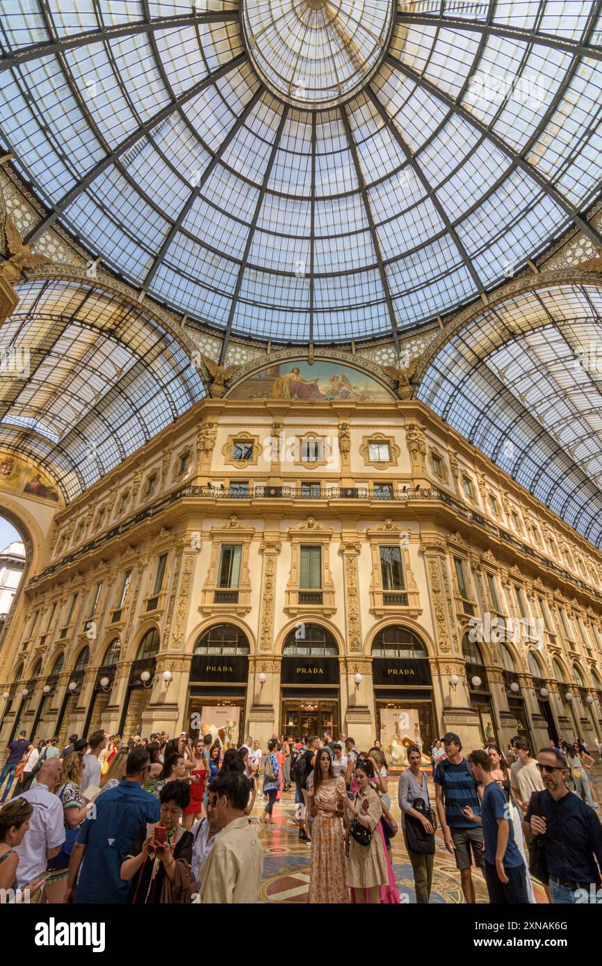 The very popular tourist attraction of the Galleria Vittorio Emanuele ...