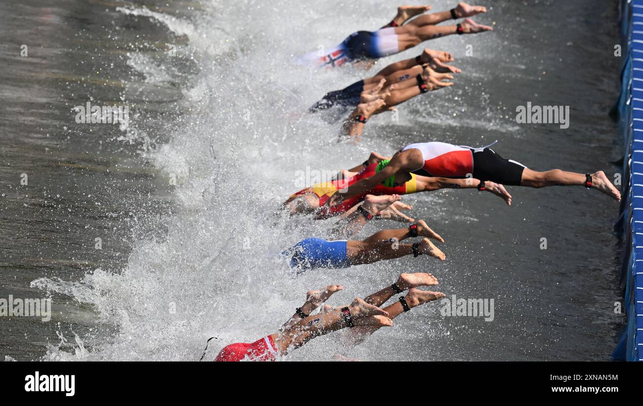 2024 olympics swim hi-res stock photography and images - Alamy