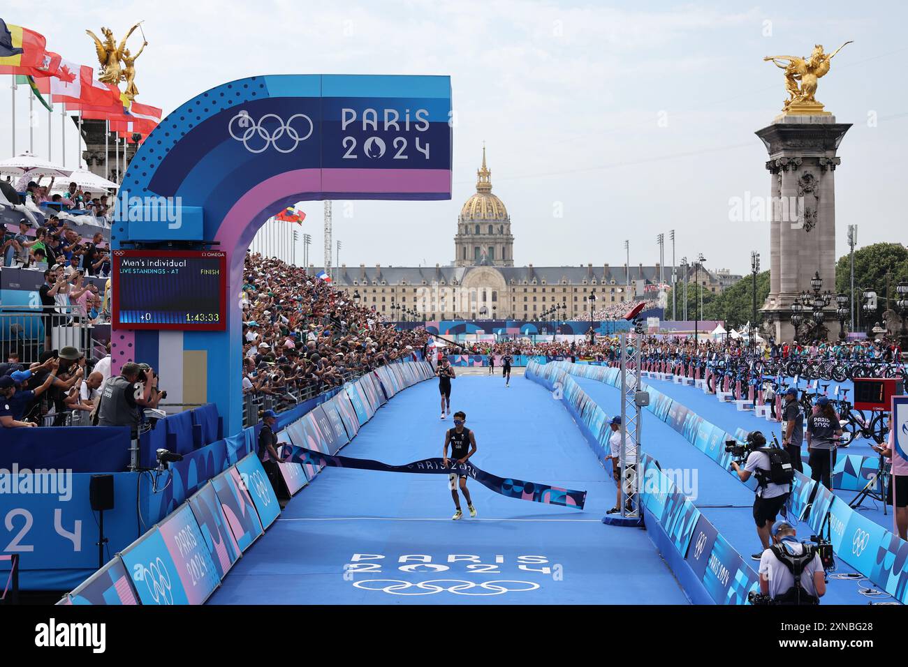 Triathlon men final paris 2024 hi-res stock photography and images - Alamy