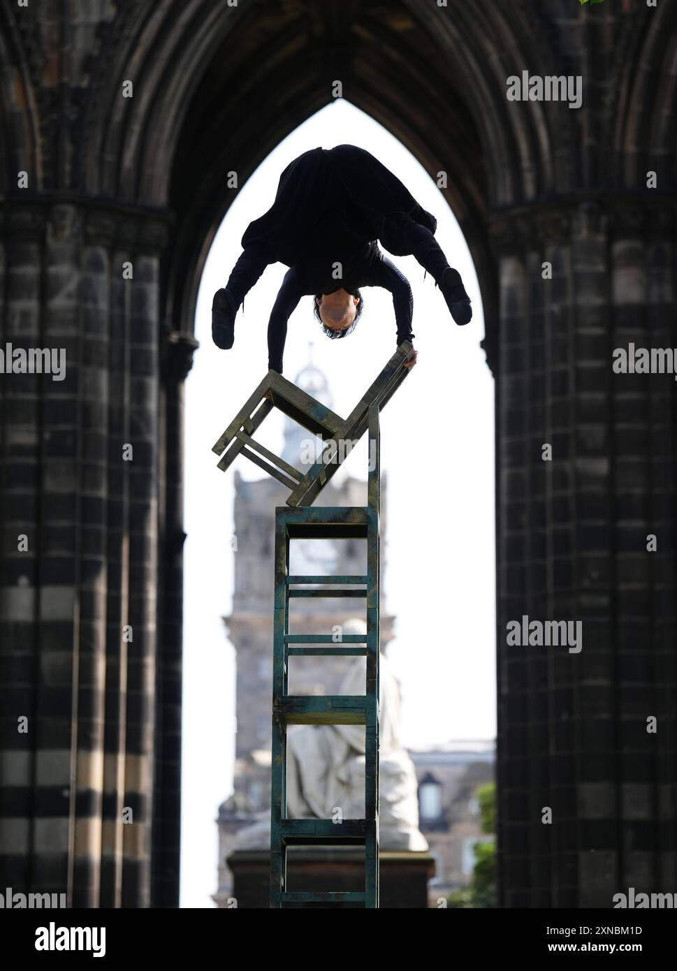 Japanese contemporary circus troupe, Cirquework, at the Scots Monument ...