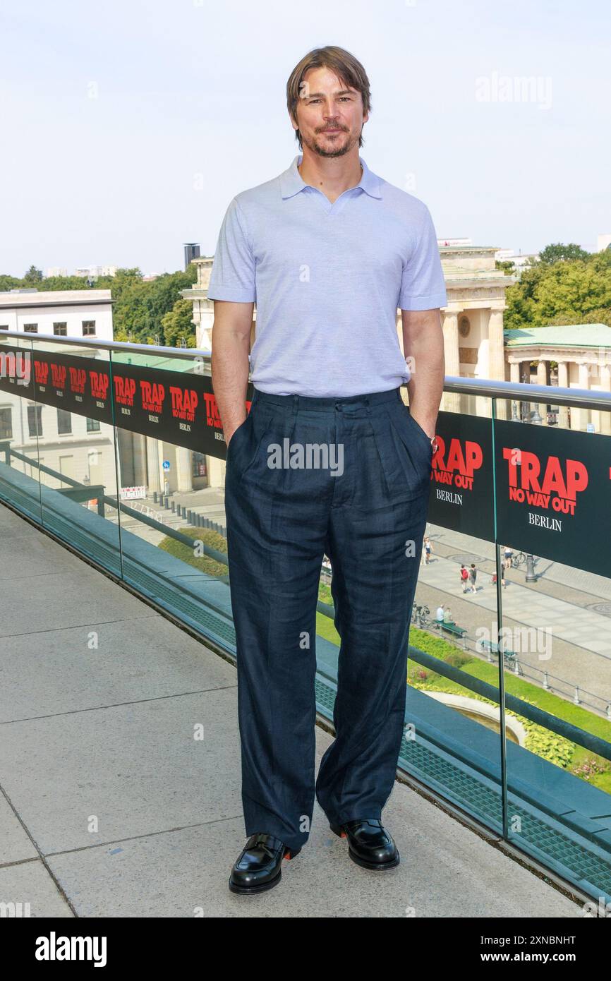 Photocall of the movie trap hi-res stock photography and images - Alamy