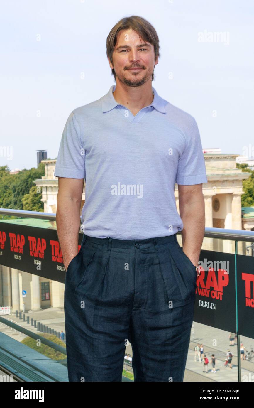 Photocall of the movie trap hi-res stock photography and images - Alamy