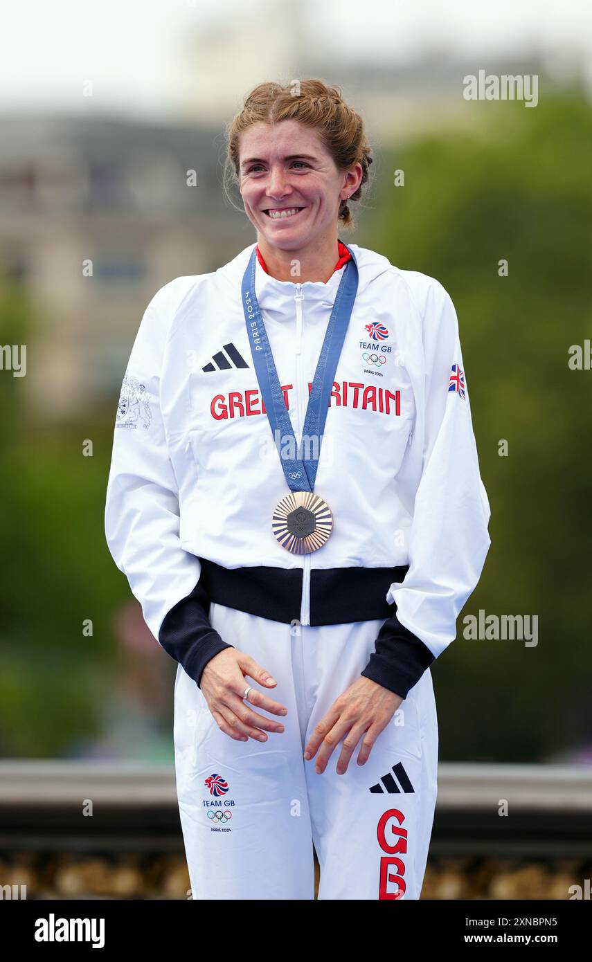 Great Britain's Beth Potter with her bronze medal following the Women's ...