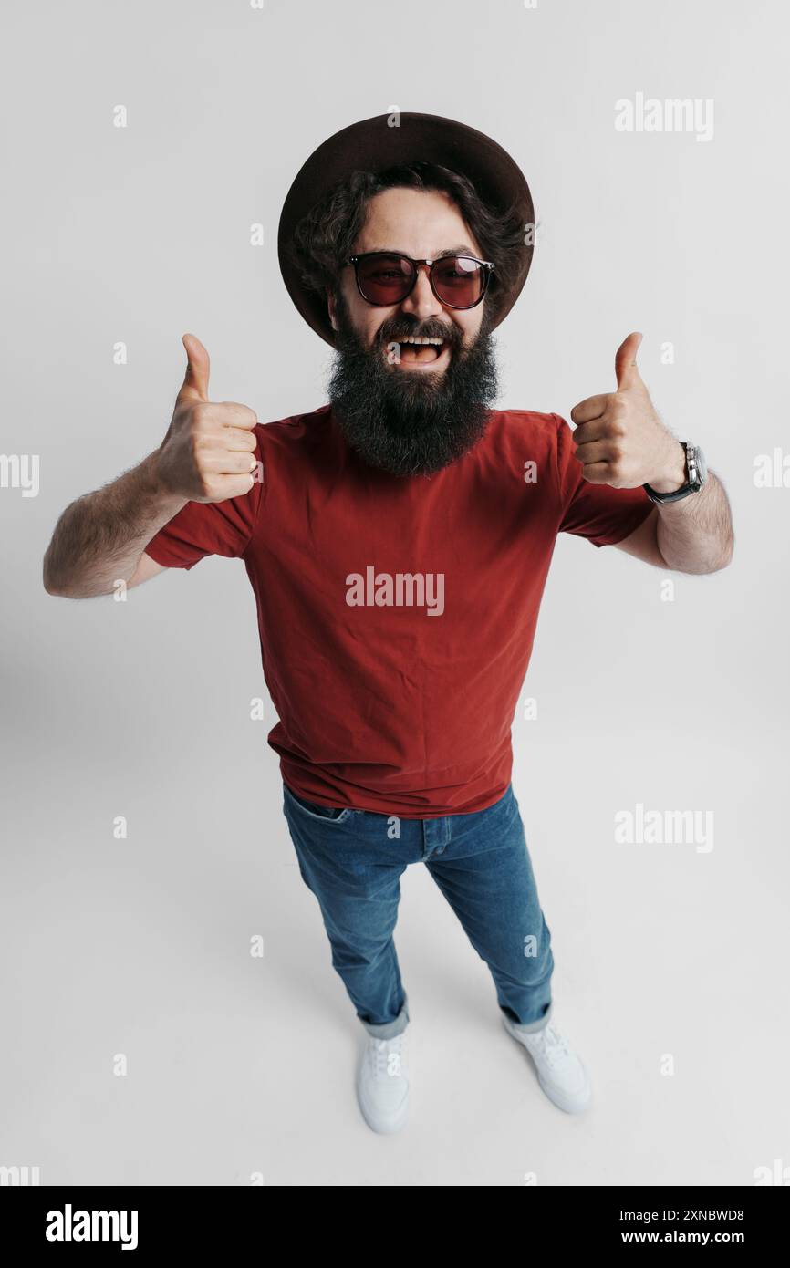 Thumbs up retro bearded hi-res stock photography and images - Alamy