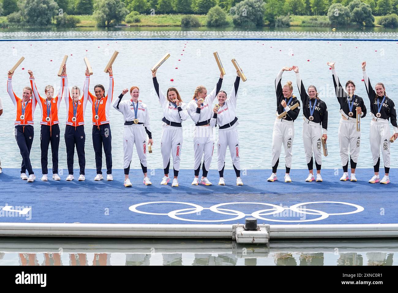 PARIS, FRANCE - JULY 31: Lauren Henry of Great Britain, Hannah Scott of ...