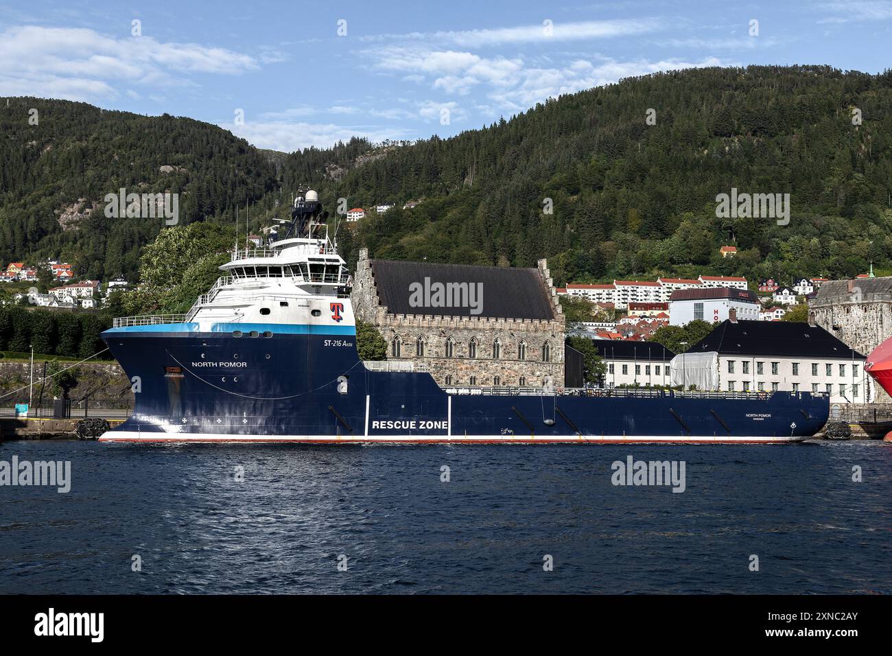 Forsyningsfartoy hi-res stock photography and images - Alamy