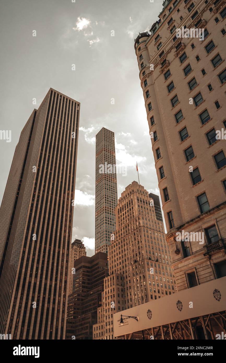 Tall modern buildings in downtown hi-res stock photography and images ...