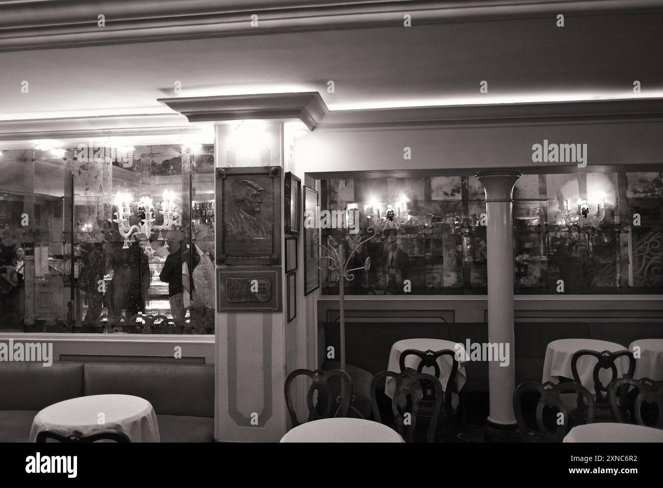 Cafe quadi hi-res stock photography and images - Alamy