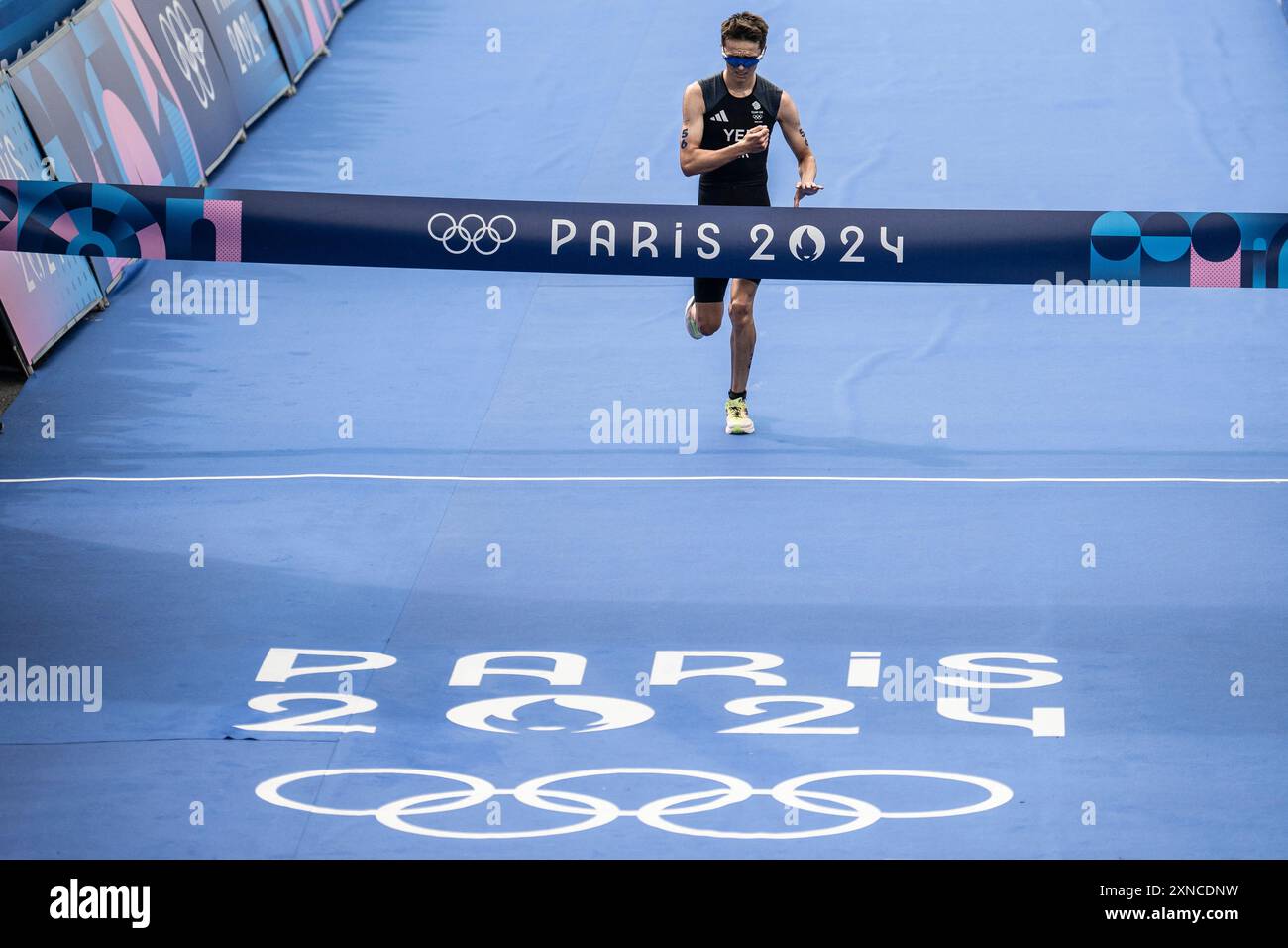 Alex yee finish line 2024 olympics hi-res stock photography and images ...