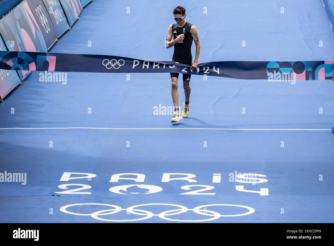 Alex yee finish line 2024 olympics hi-res stock photography and images ...