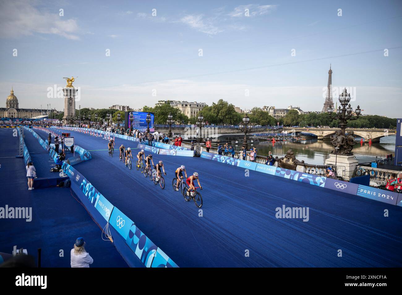 Paris, France. 31st July, 2024. General view of the olympic triathlon ...