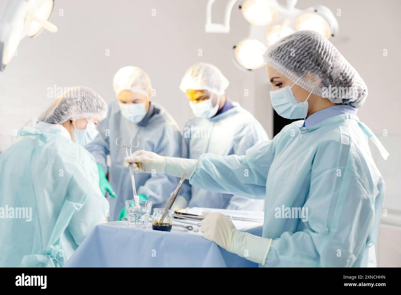 Doctors masks hospital hi-res stock photography and images - Alamy