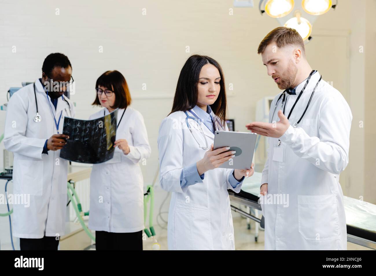 Researchers and lab coats hi-res stock photography and images - Alamy