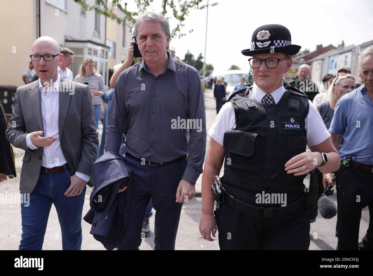 (left to right) Patrick Hurley the Labour MP for Southport, Mayor of ...