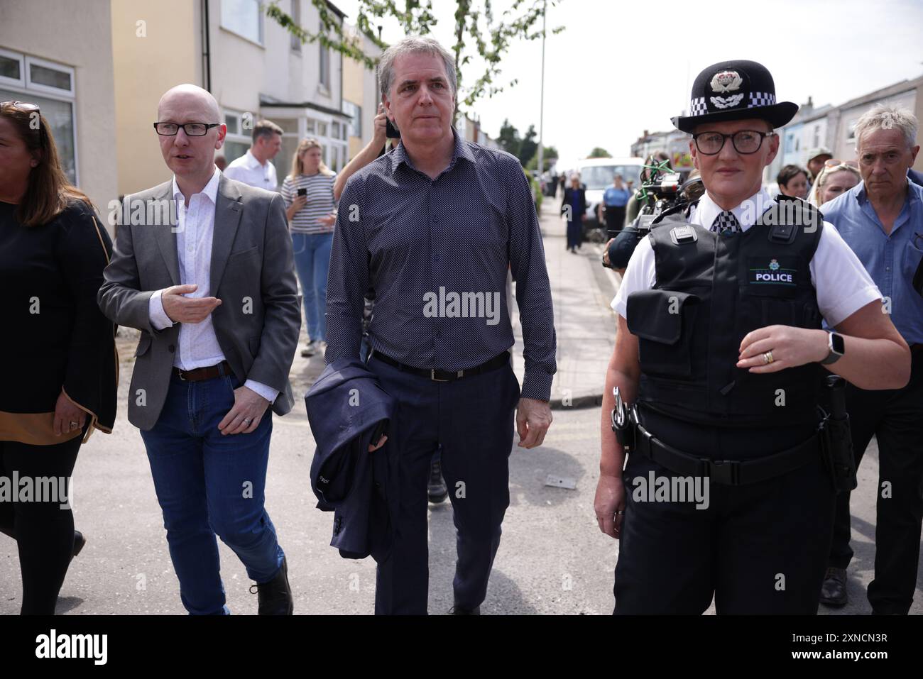 (left to right) Patrick Hurley the Labour MP for Southport, Mayor of ...