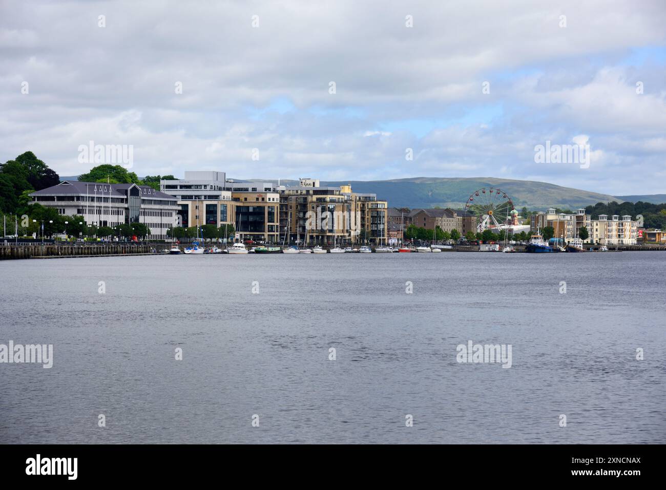 Derry waterfront hi-res stock photography and images - Alamy