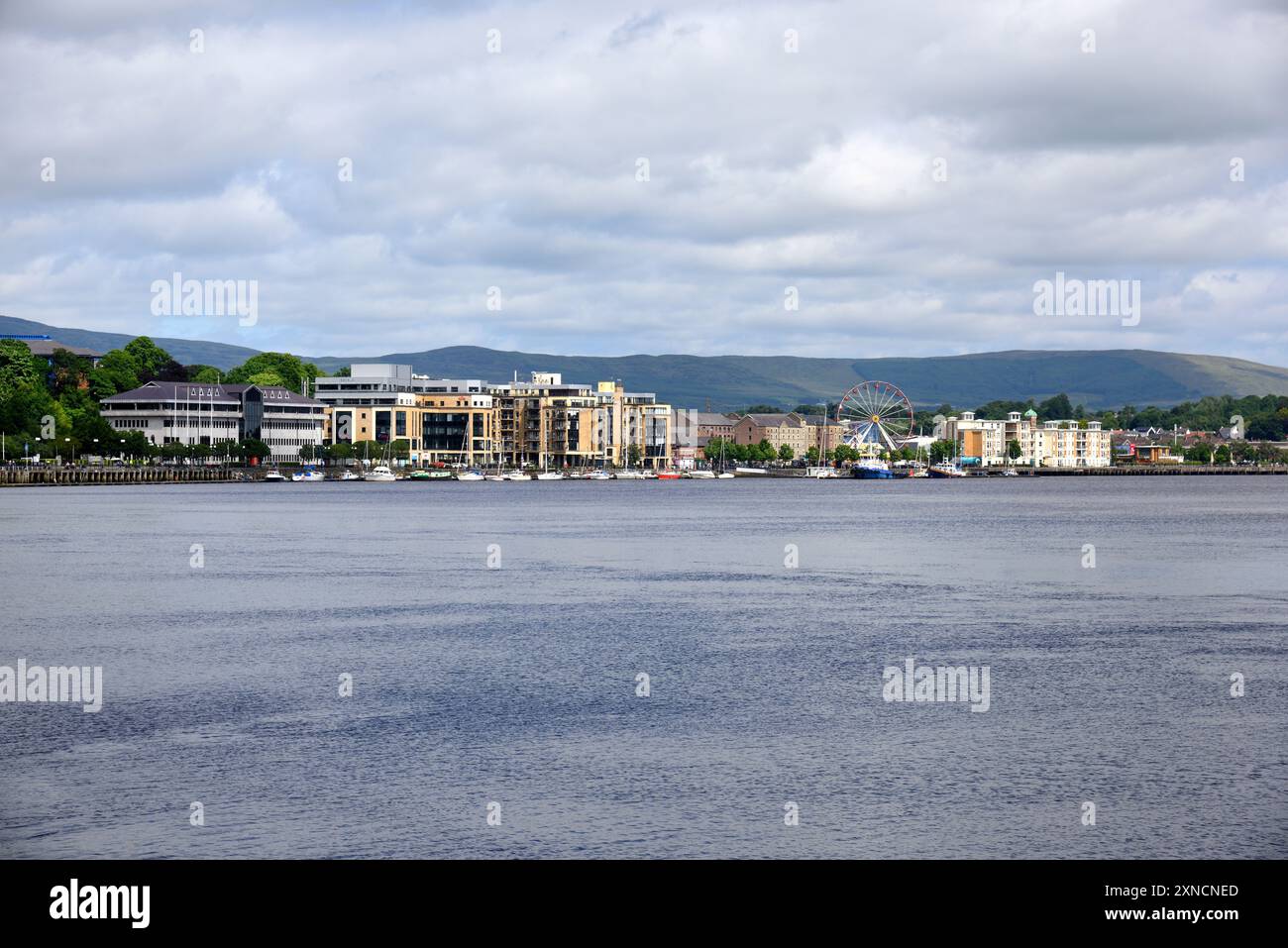 Derry waterfront hi-res stock photography and images - Alamy
