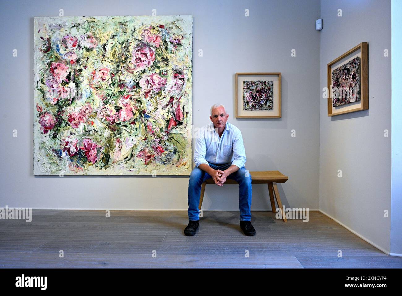 Edinburgh, Scotland, UK. 31st Jul 2024. Geoff Uglow with his art. The ...