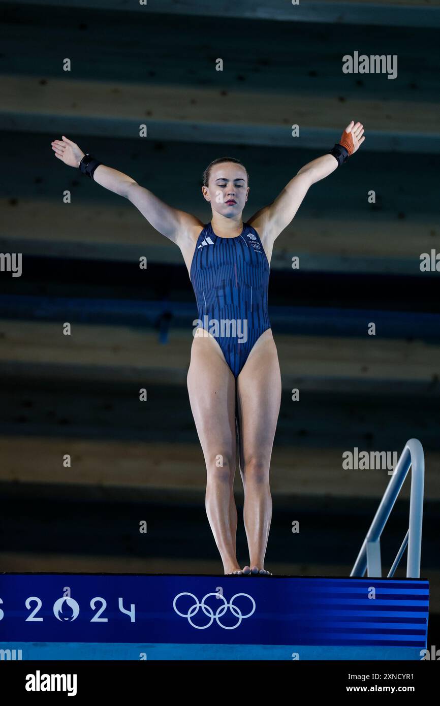 Andrea Spendolini and Lois Toulson of Great Britain compete during ...