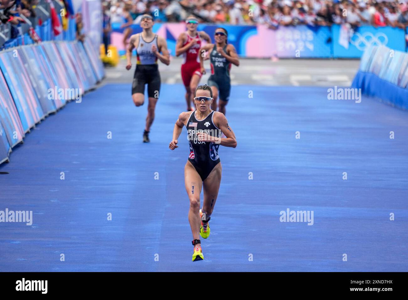 Paris, France. 31st July, 2024. Taylor Spivey of Team USA runs to the ...