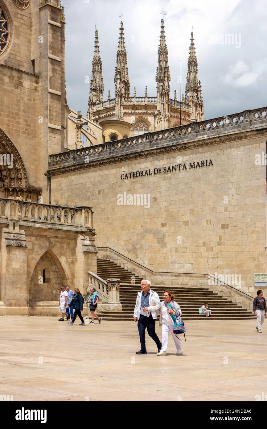 People and tourists outside the Cathedral of Saint Mary the virgin in ...