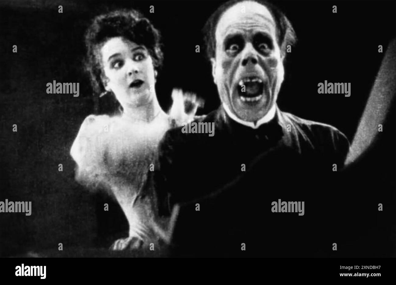THE PHANTOM OF THE OPERA 1925 Universal Pictures silent film with Lon ...