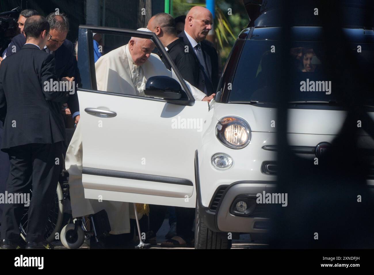 Pope Francis leaves after he met during his visit with Sister Genevieve ...