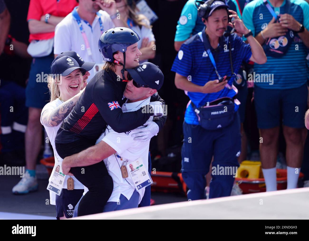 Great Britain's Kieran Reilly celebrates winning a silver medal ...