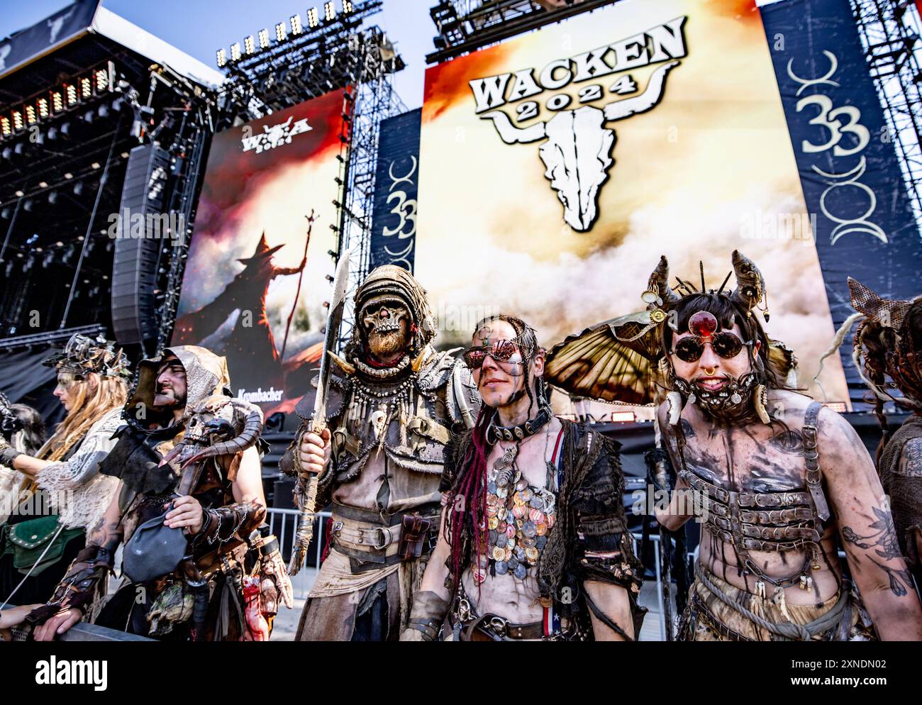 Open air stages hi-res stock photography and images - Alamy