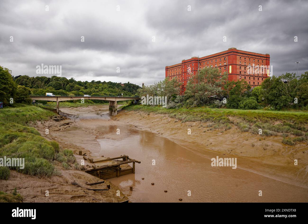 Old brick warehouse dock along hi-res stock photography and images - Alamy