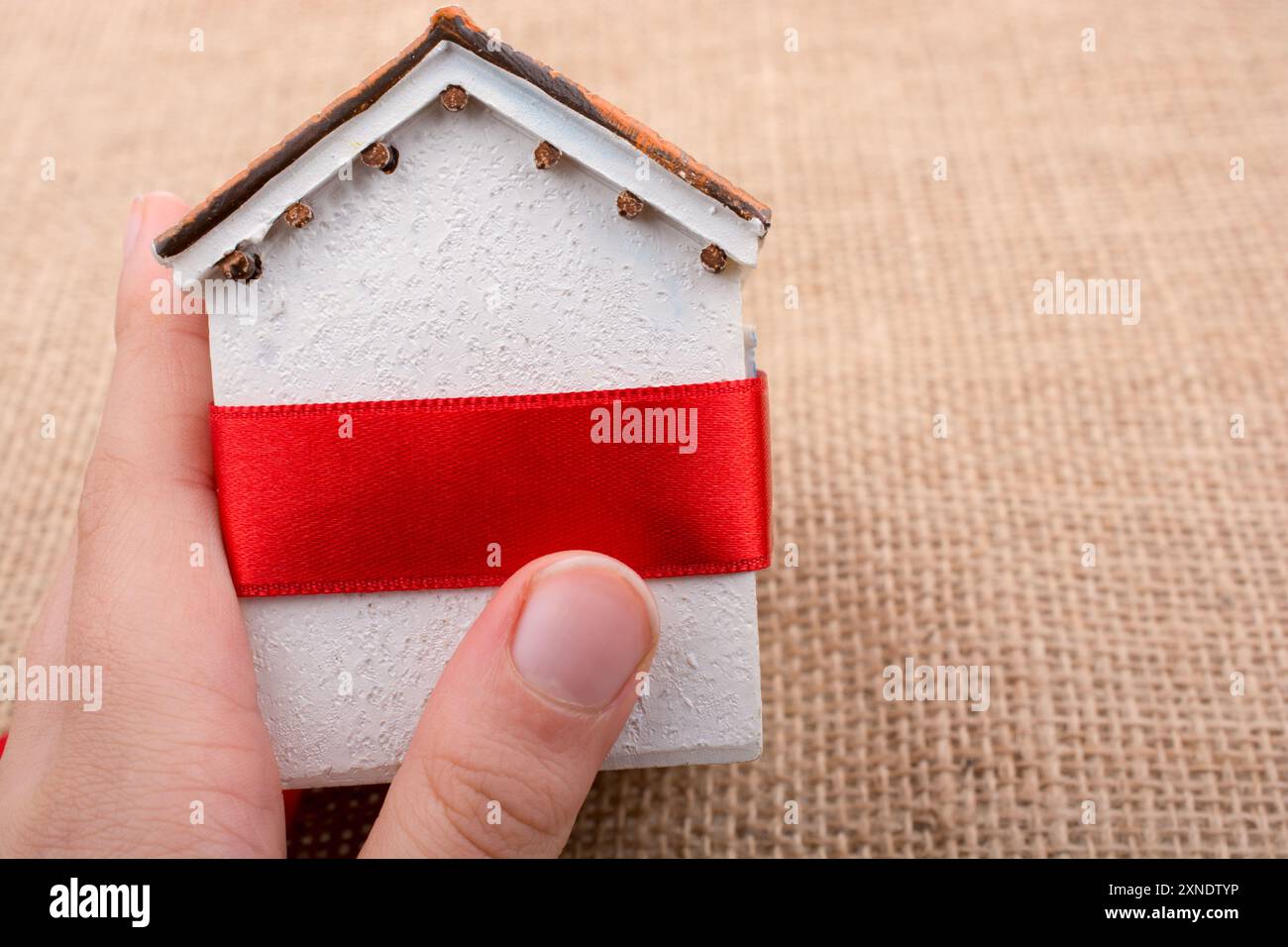 Little red mansion hi-res stock photography and images - Alamy