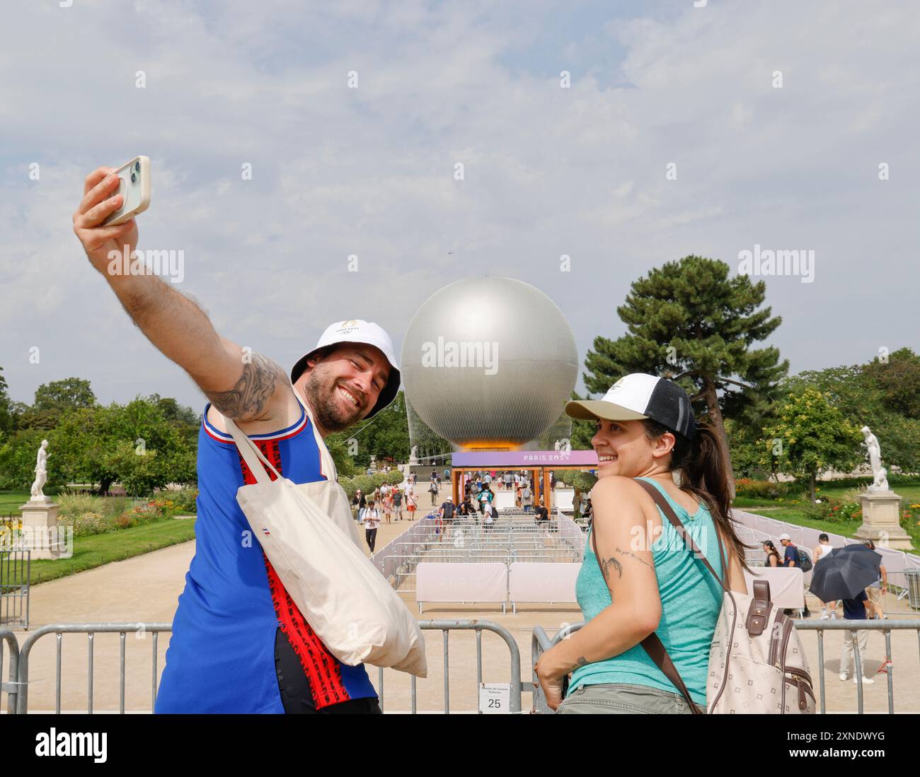 ENJOYING OLYMPIC GAMES IN PARIS Stock Photo - Alamy