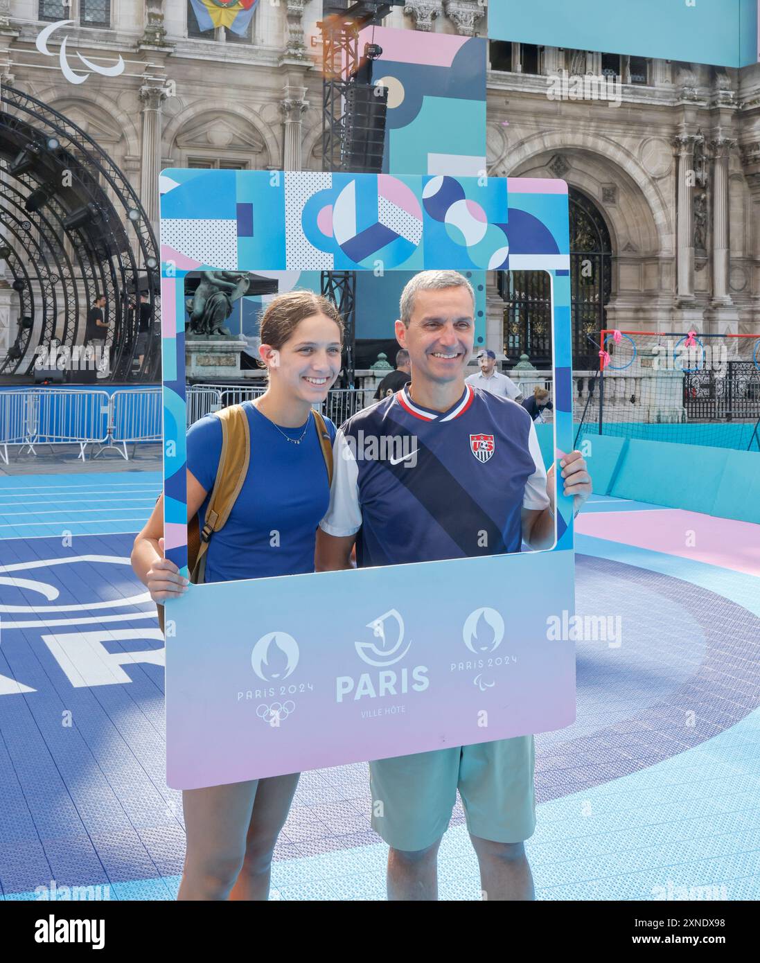 ENJOYING OLYMPIC GAMES IN PARIS Stock Photo - Alamy