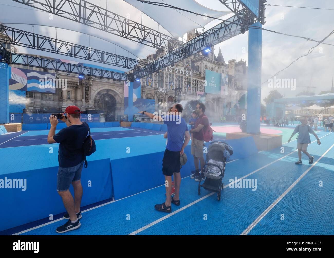 Paris olympic 2024 city hall hi-res stock photography and images - Alamy