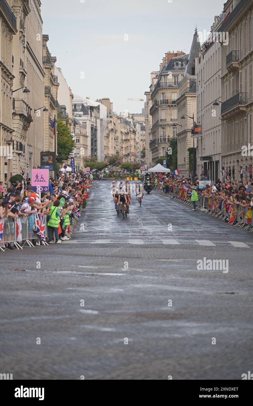 Peloton during the Olympic Triathlon Paris on July 31, 2024 in Paris ...