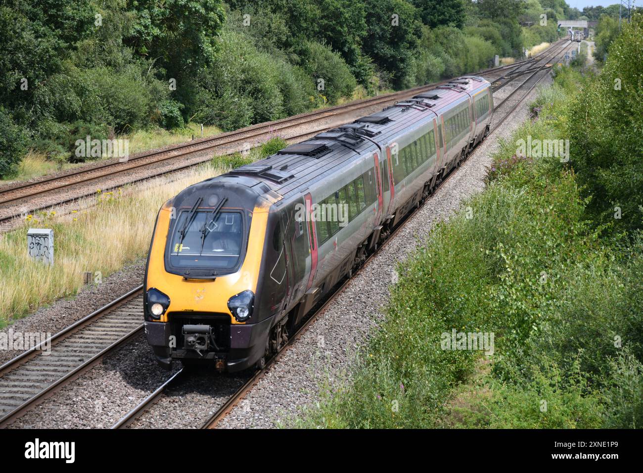 Arriva CrossCountry Class 220 Voyager 220007 passes North Stafford ...