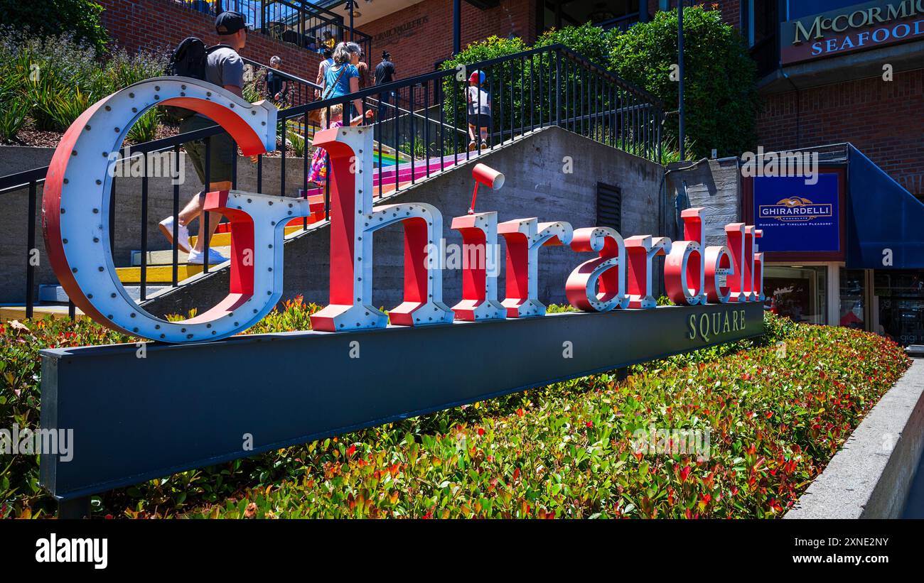 Chocolate factory ghirardelli hi-res stock photography and images - Alamy
