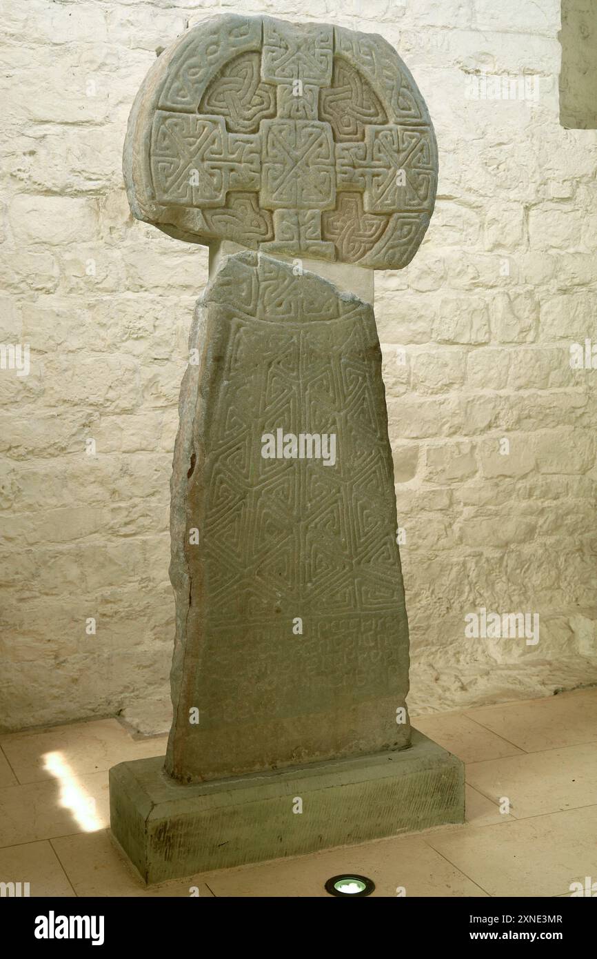 Cross of Houelt, late 9th early 10th century Celtic Cross, St Illtyds ...